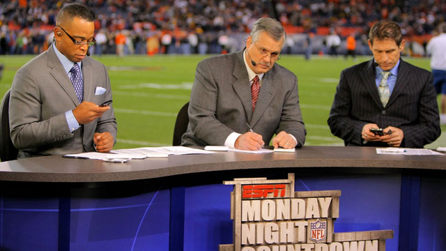 Stuart Scott Funeral: 5 Fast Facts You Need to Know