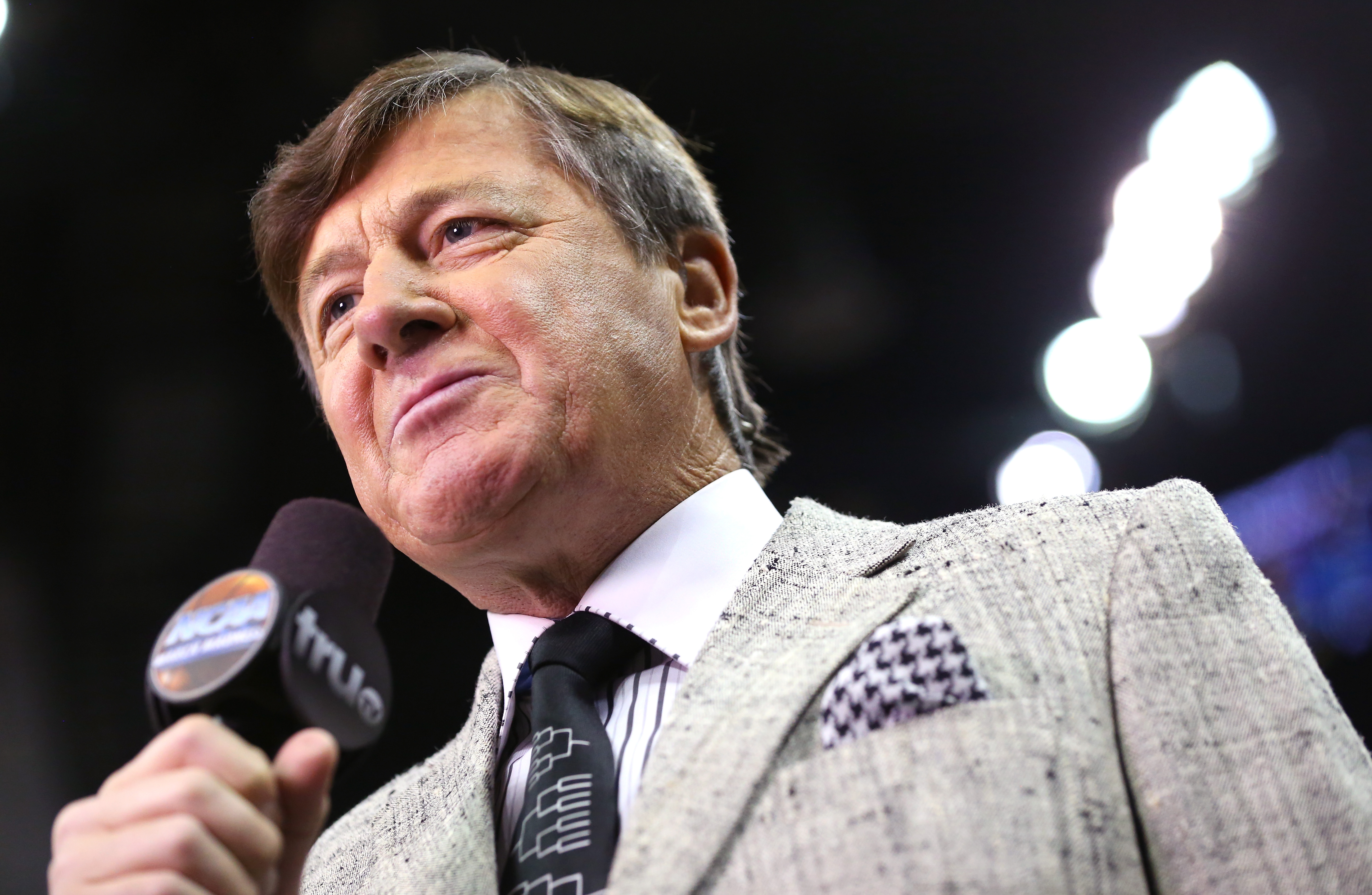 Craig Sager Defeats Leukemia: 5 Fast Facts You Need to Know