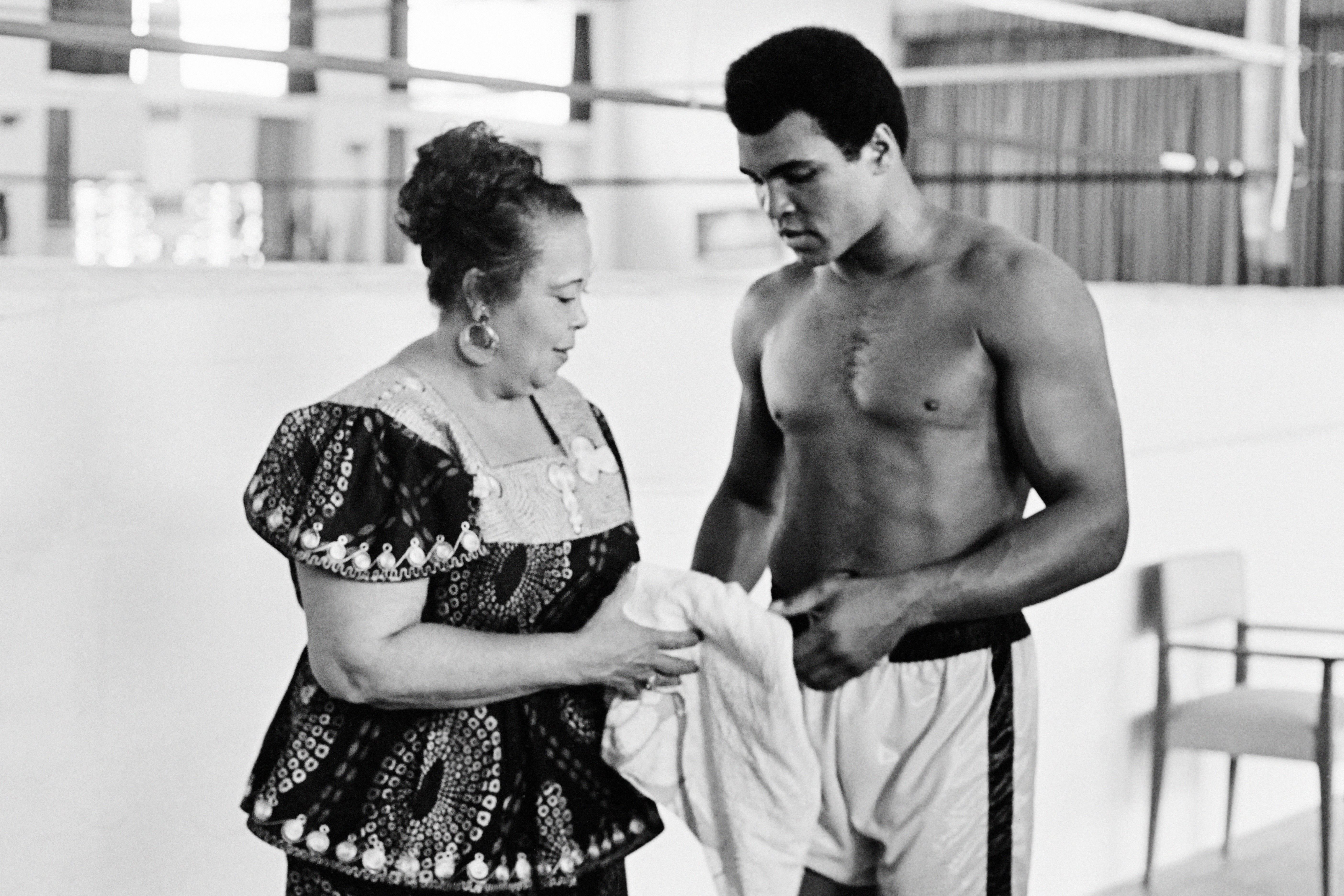 Muhammad Ali's Religion: 5 Fast Facts You Need to Know