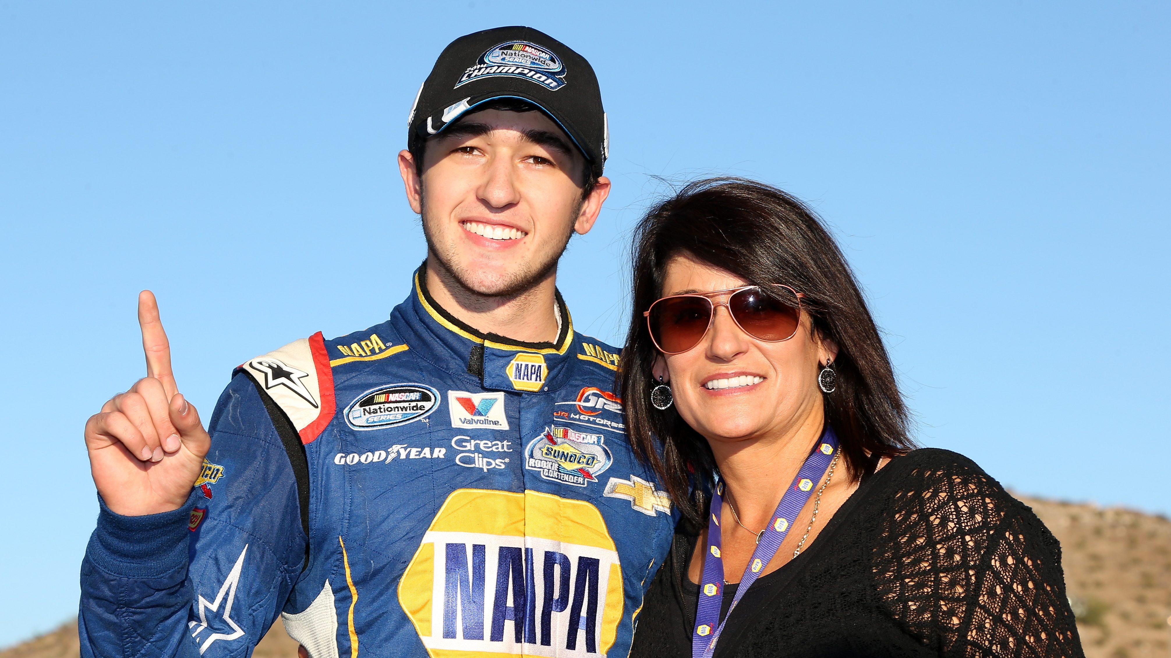 Chase Elliott's Family: 5 Fast Facts You Need to Know