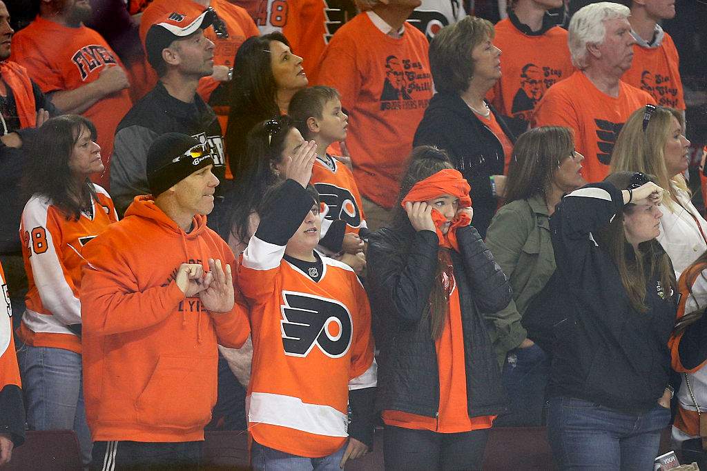 Philadelphia Flyers: The Best fan Reactions to 'Gritty'