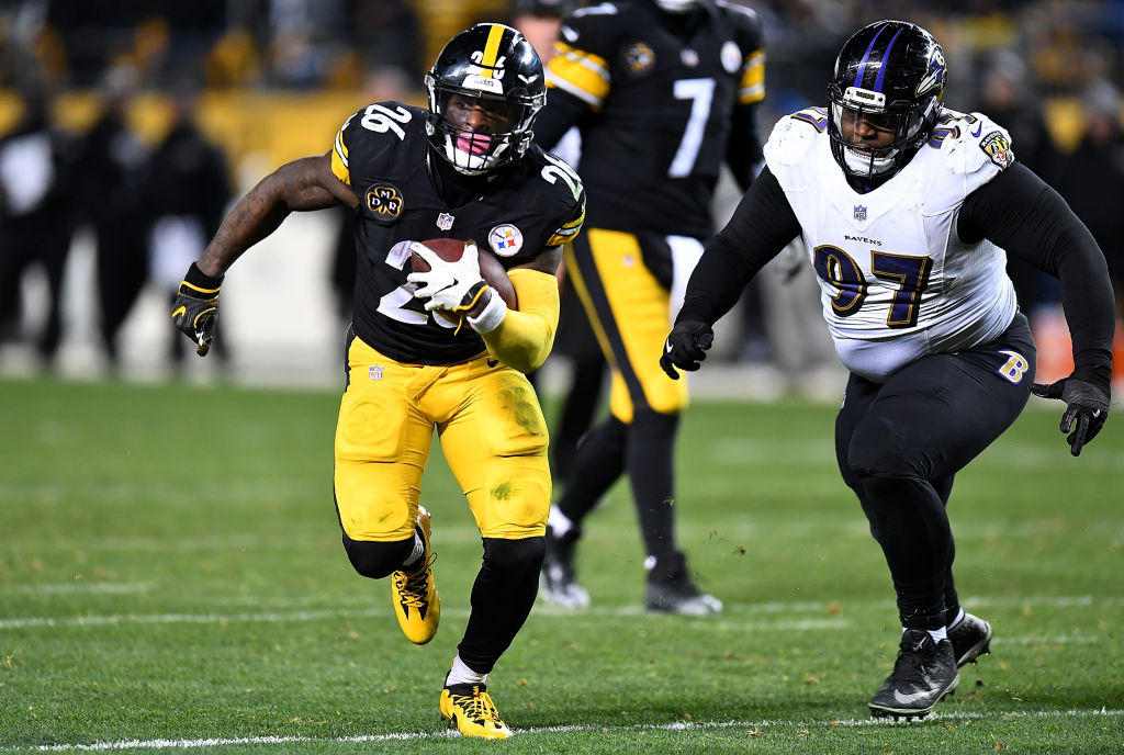 Ravens Defensive Coach Threw Shots at Le'Veon Bell