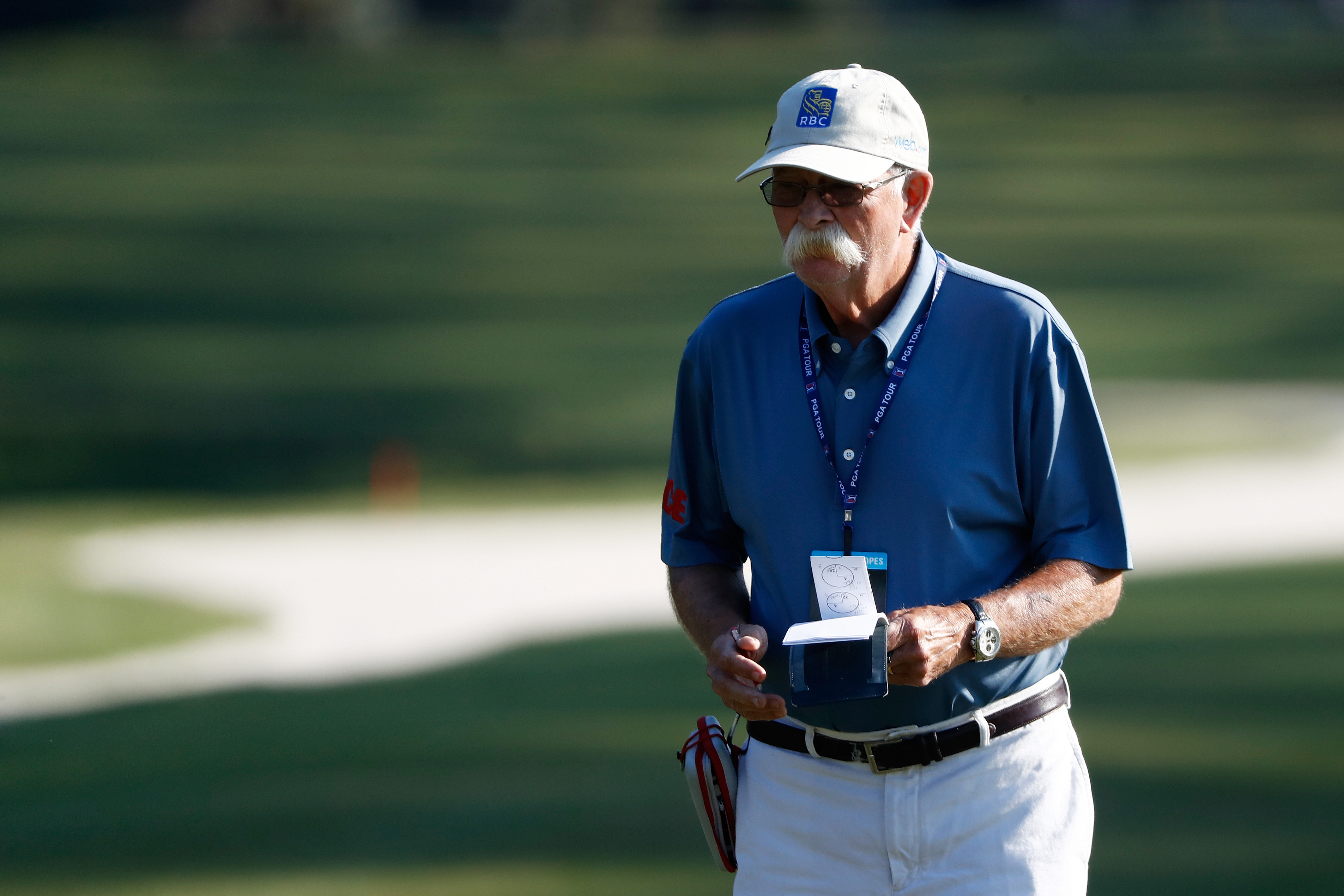Jim Furyk's Caddie, Mike 'Fluff' Cowan: 5 Fast Facts
