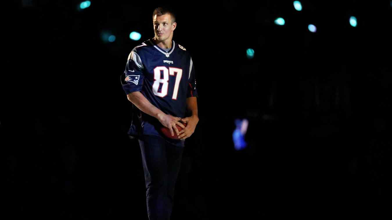 Gronk Posts Cryptic Tweet After Patriots Clear Roster Spot
