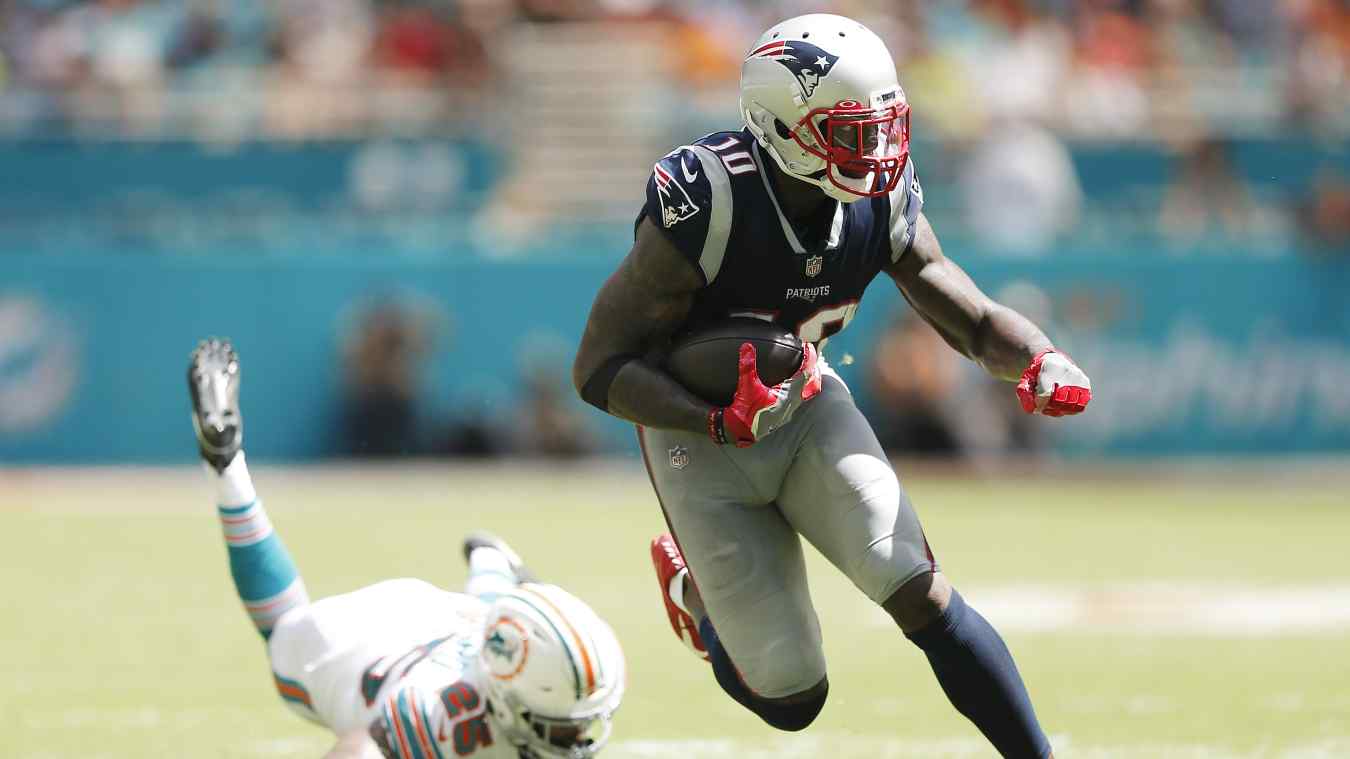 Josh Gordon Fantasy: Should You Start Patriots WR in Week 3?
