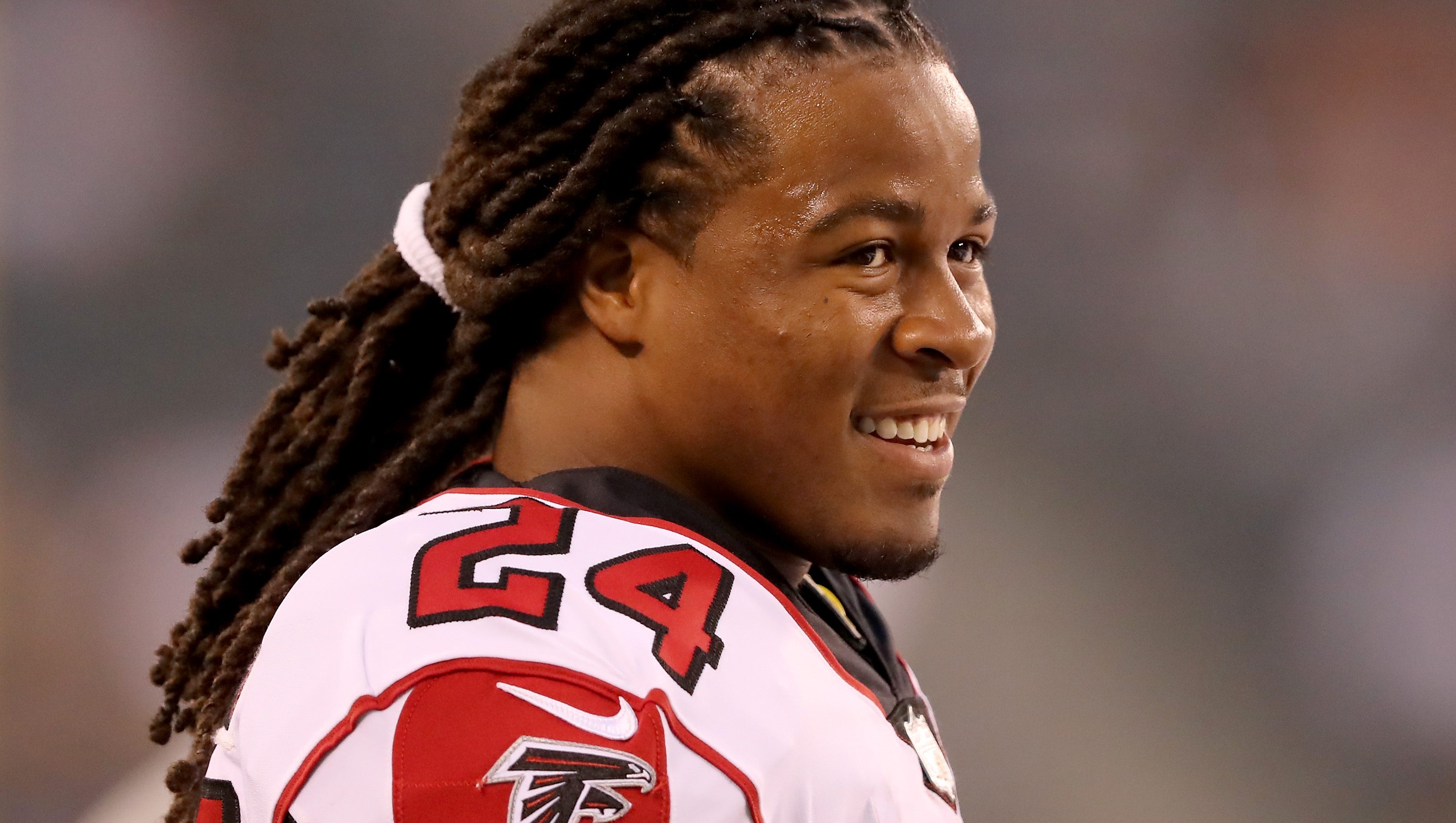 Ex-Falcons RB Devonta Freeman Deletes Angry 'I Got 10 Years in Me' Tweet