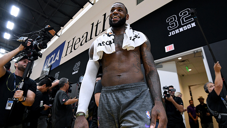 Lakers Return to Practice, LeBron James Shows off Gray Beard [LOOK]