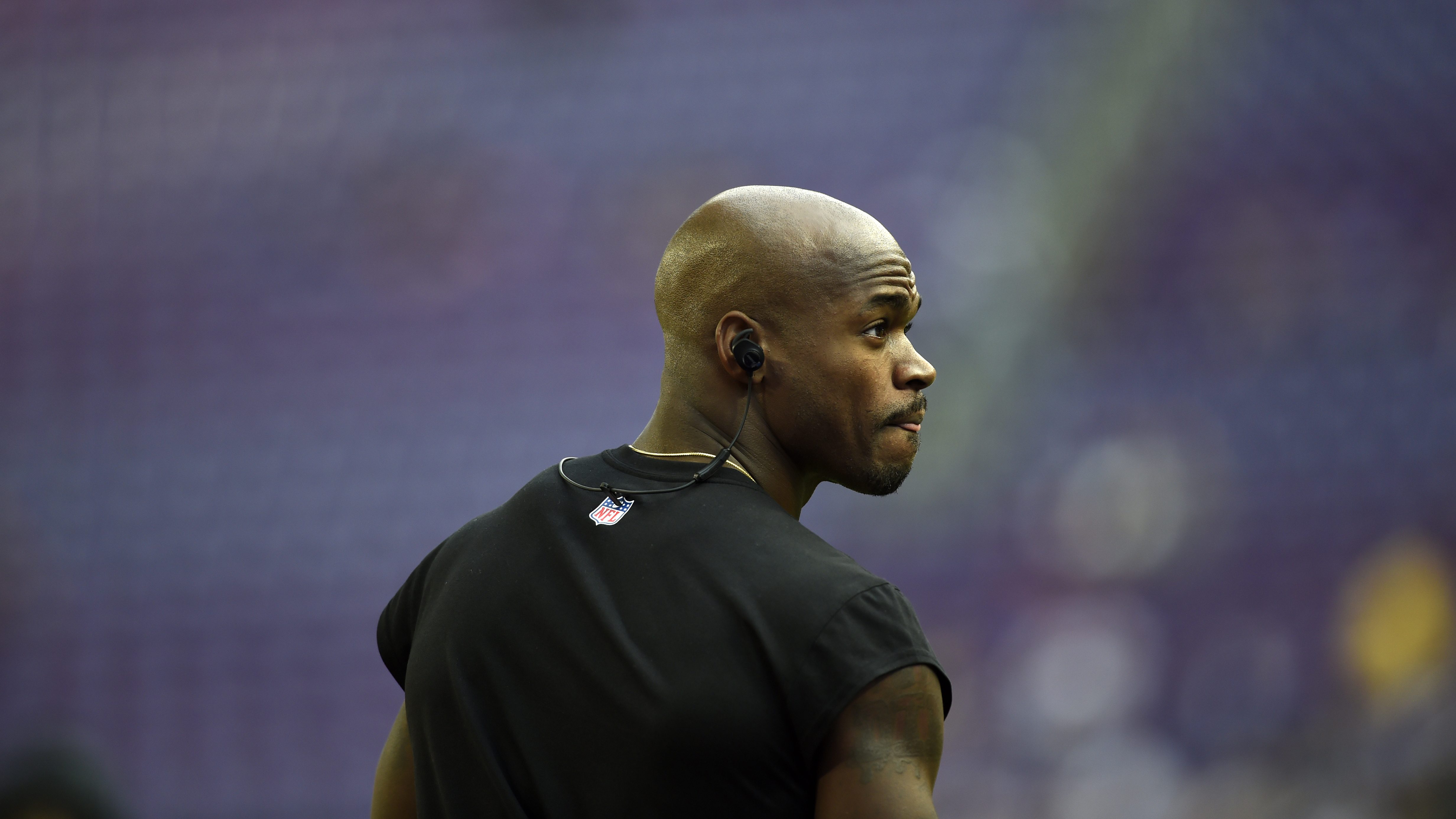 Adrian Peterson Has First Practice in Lions Jersey | Heavy.com