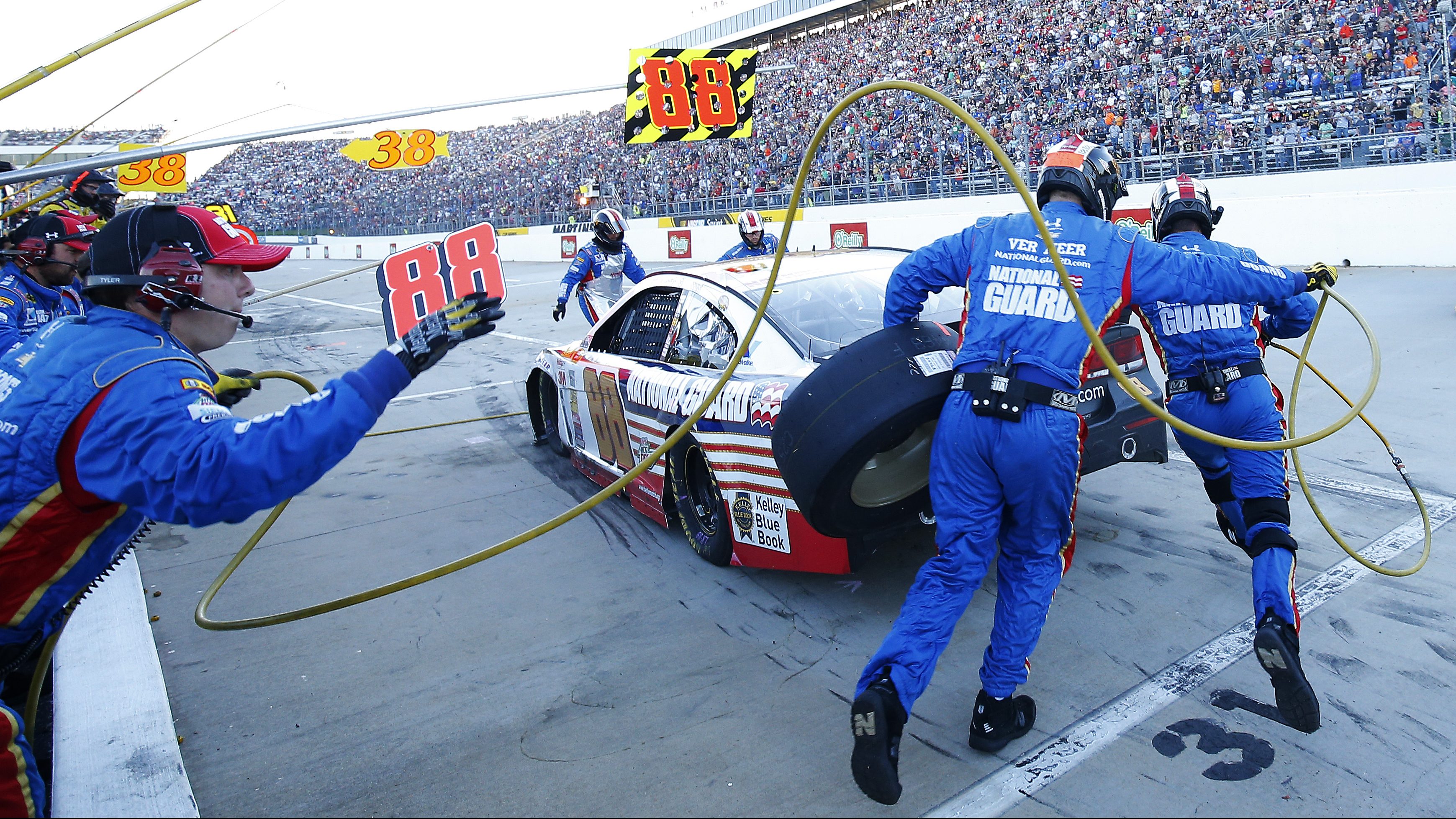 Alex Bowman Dedicates Richmond Win to Rowdy Harrell | Heavy.com