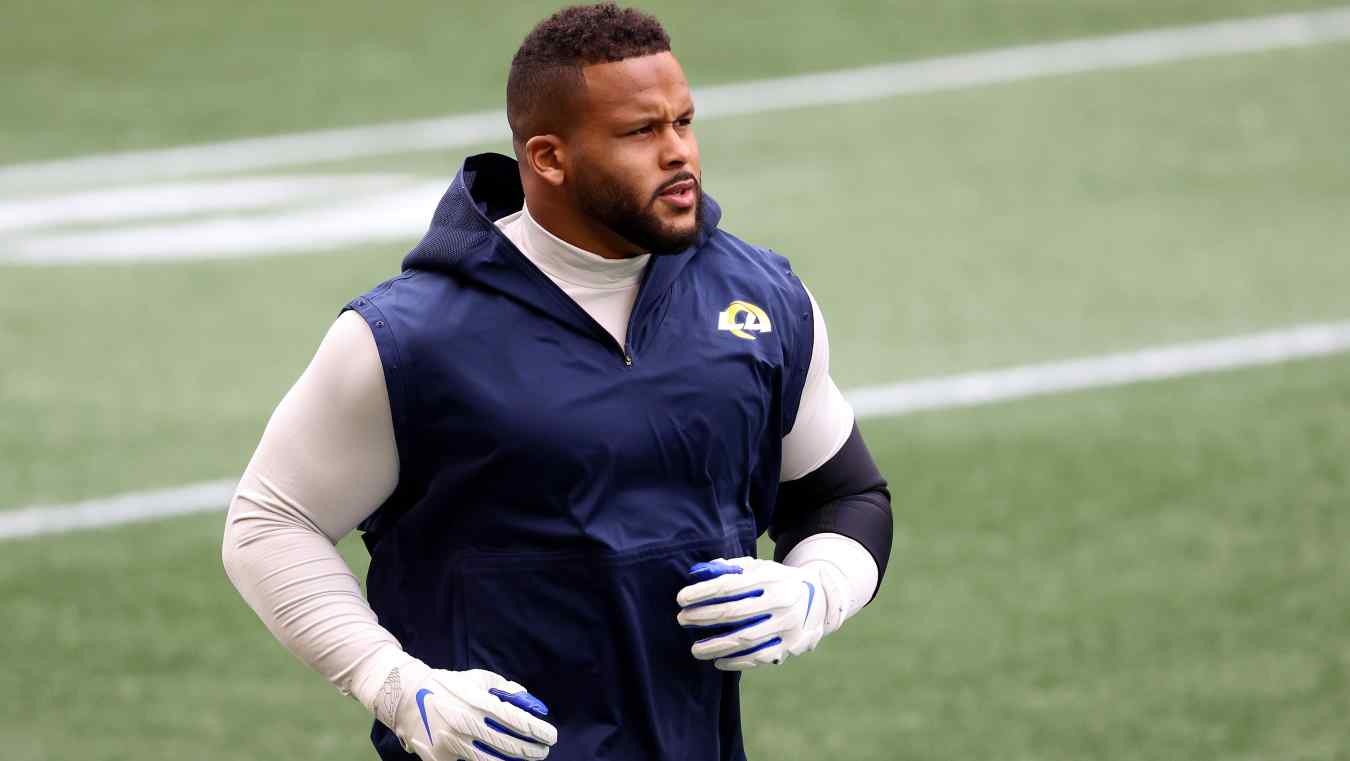 Aaron Donald Leads Workout Session at His Middle School
