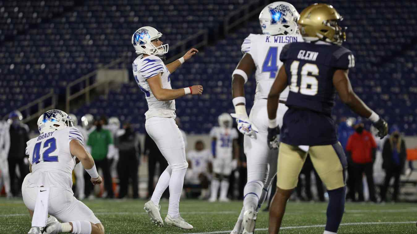 Riley Patterson Ties Eddie Murray Record With Field Goal