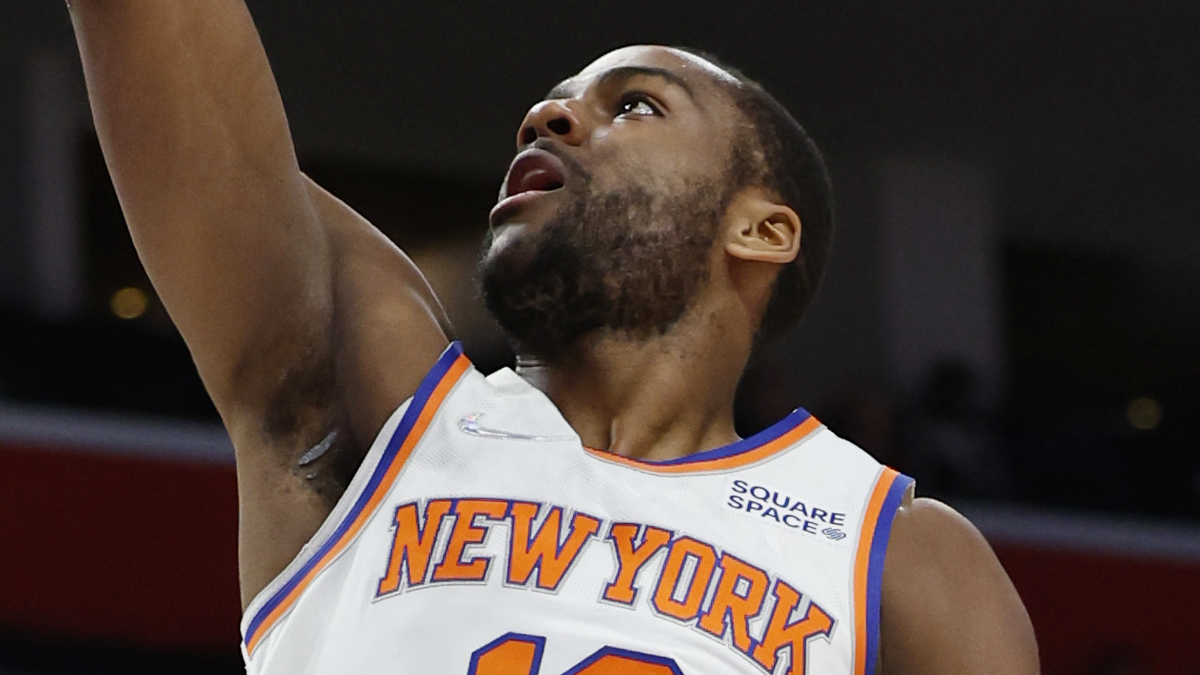 Alec Burks Bails out Knicks Starters With Career Night