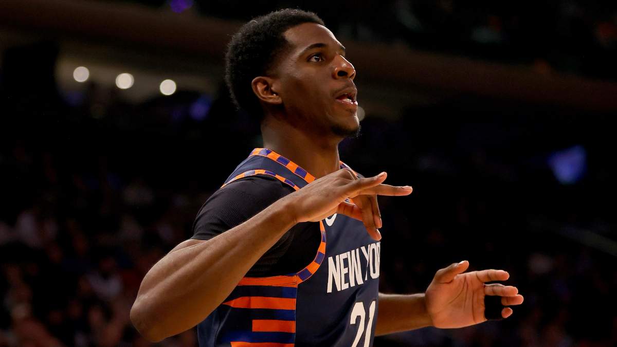 Knicks Add Dotson & Mooney via Hardship Exception