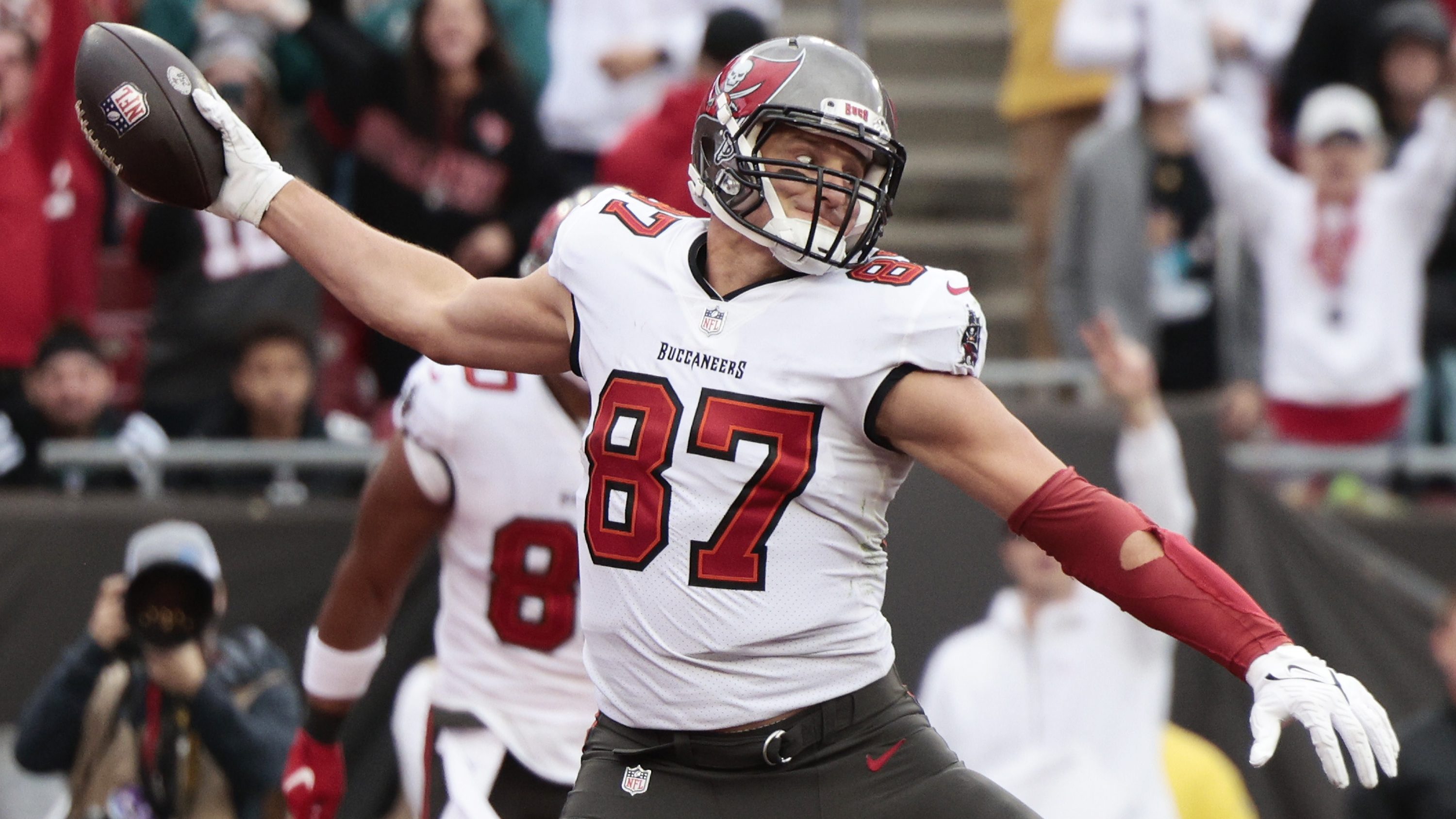 Rob Gronkowski on Contract Talks With Bucs: 'There's No Reason to Do That'