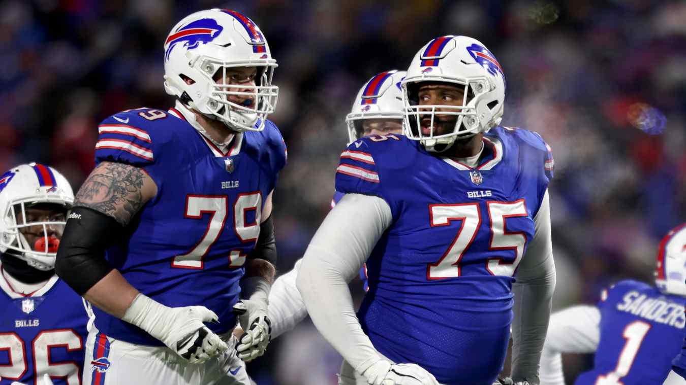 Steelers Urged to Sign Ex-Bills, Panthers OL Daryl Williams