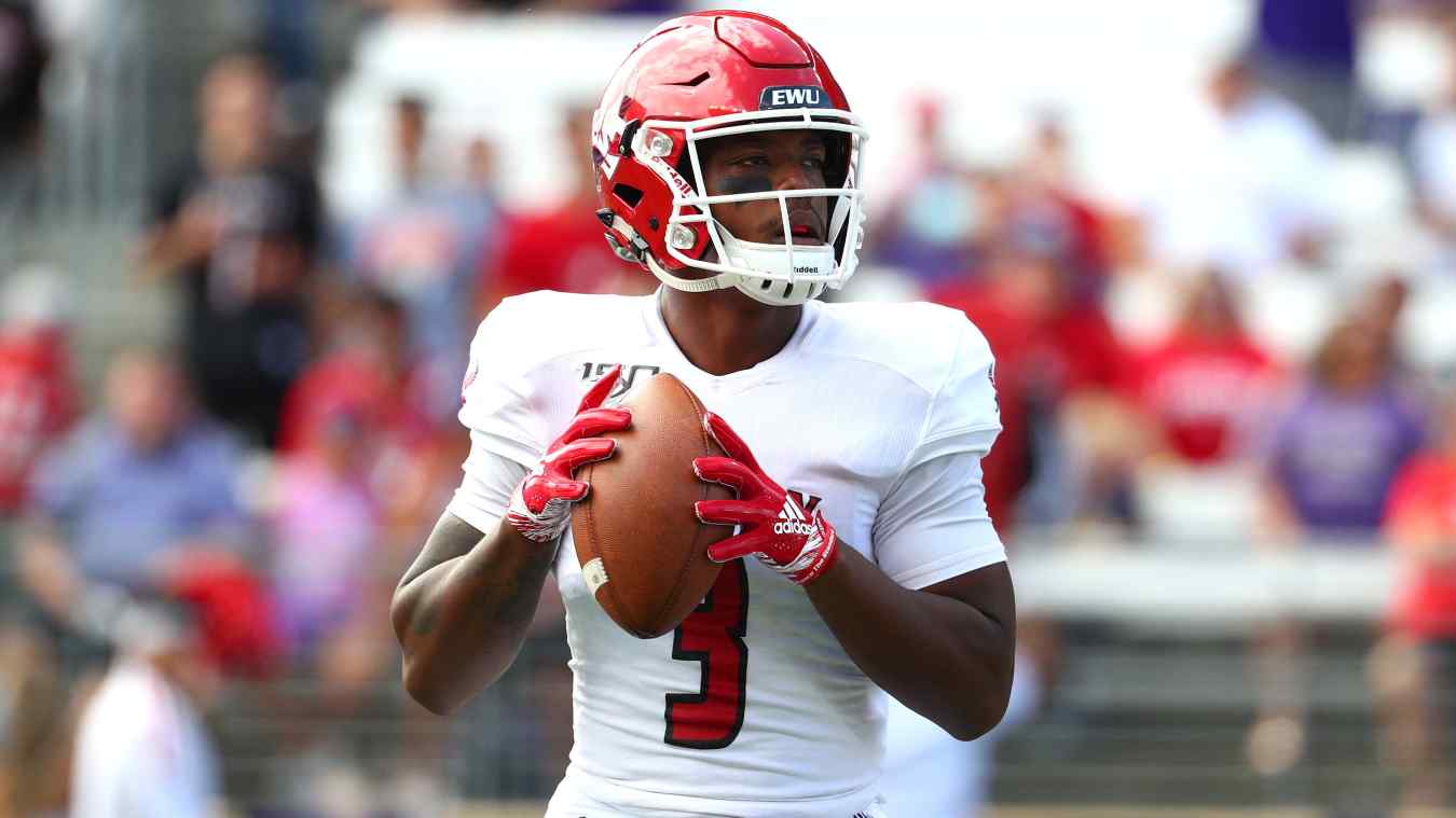 QB Linked to Broncos Makes USFL Debut