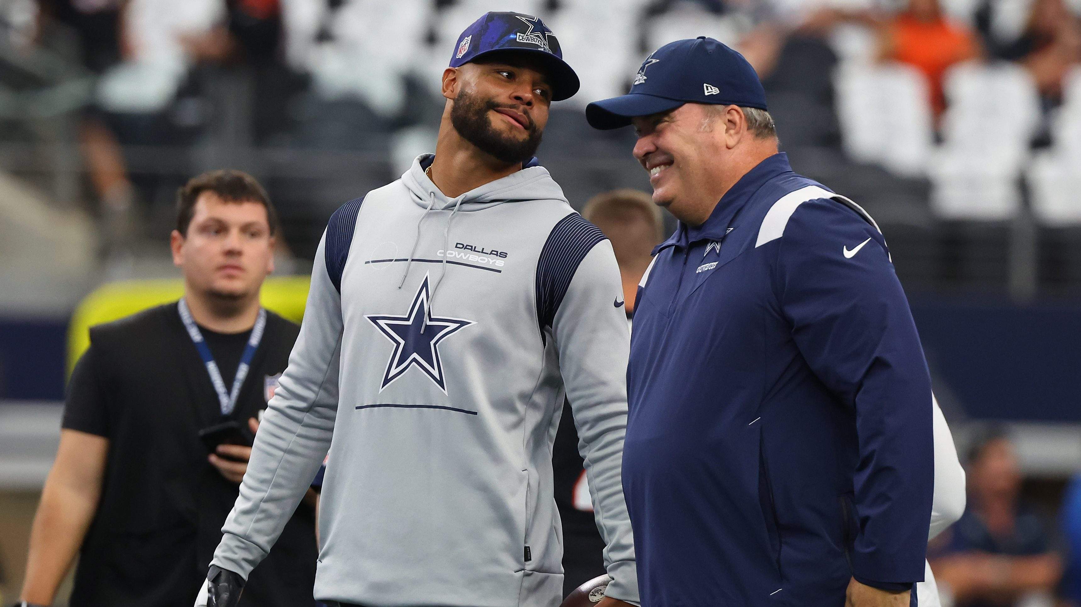 Cowboys News: Dallas Signs 4-Time Pro Bowl Receiver, Pass on Odell ...