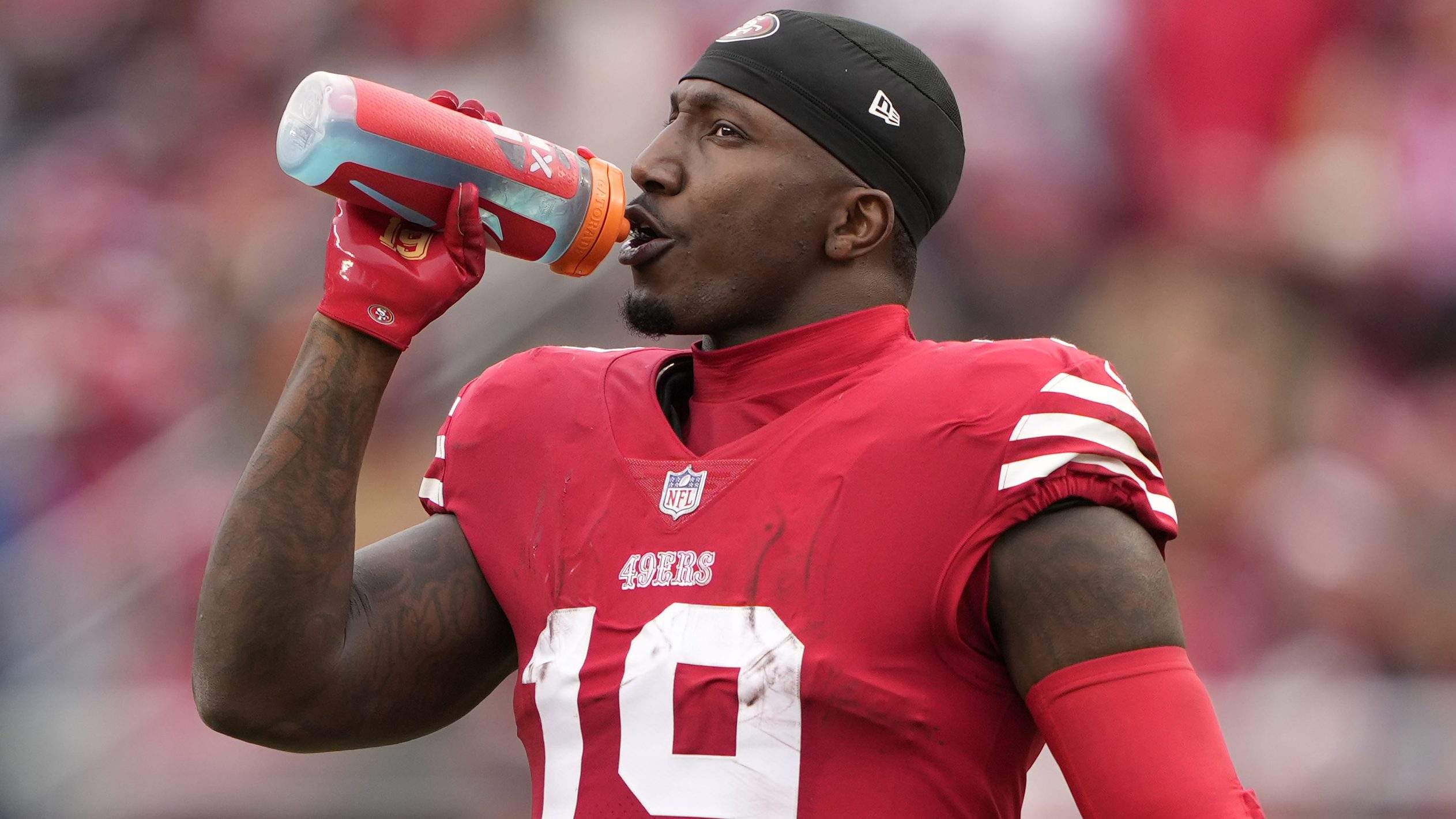 49ers' Deebo Samuel Sends Fiery Message During TNF Win