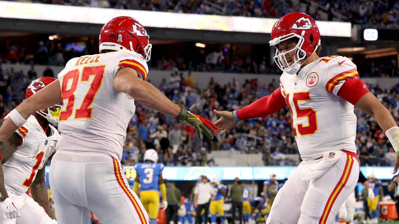 Patrick Mahomes Shares Reaction on Travis Kelce Xmas Gift