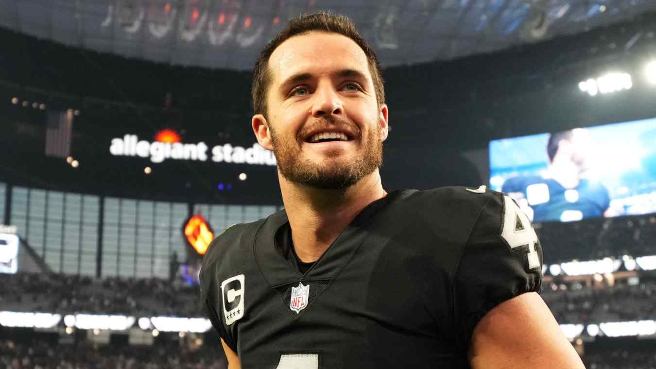Jets Rumors: Derek Carr Visiting 'First Known' NFL Suitor