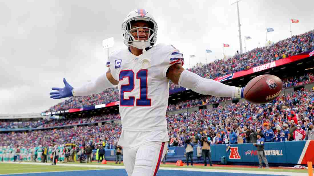 Ex-Bills Captain Says Return to Buffalo Would Be 'Fantasy Ending' to Career