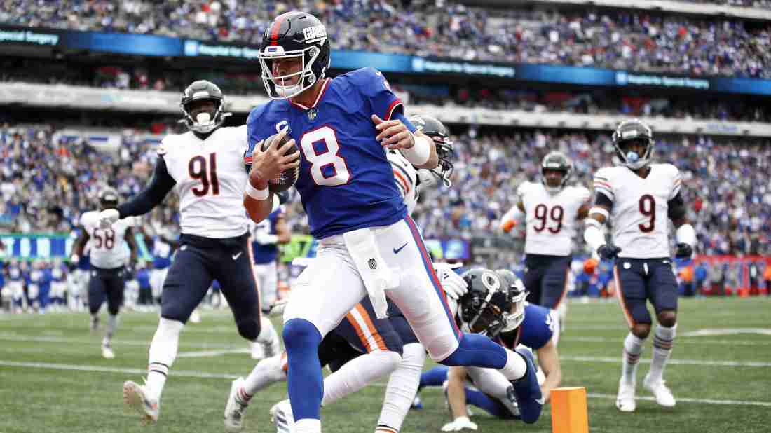 Bears Rookie Roasts 'Trash' Daniel Jones After Giants Payday