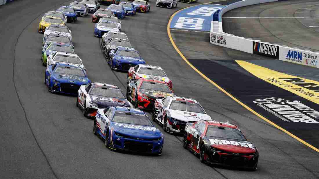 NASCAR's Top 3 Series Kick Off April at 2 Different Tracks