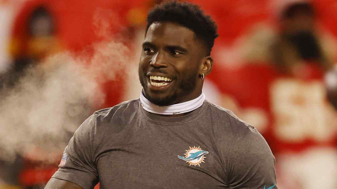 Tyreek Hill Reacts to Chiefs & Patrick Mahomes Beating Ravens