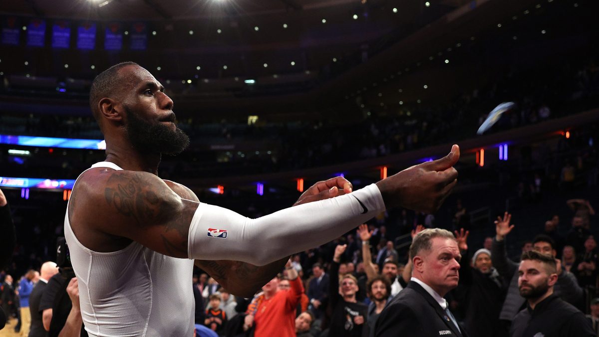 LeBron James' Emoji Post Sparks Mixed Fan Reactions Ahead of Knicks Game