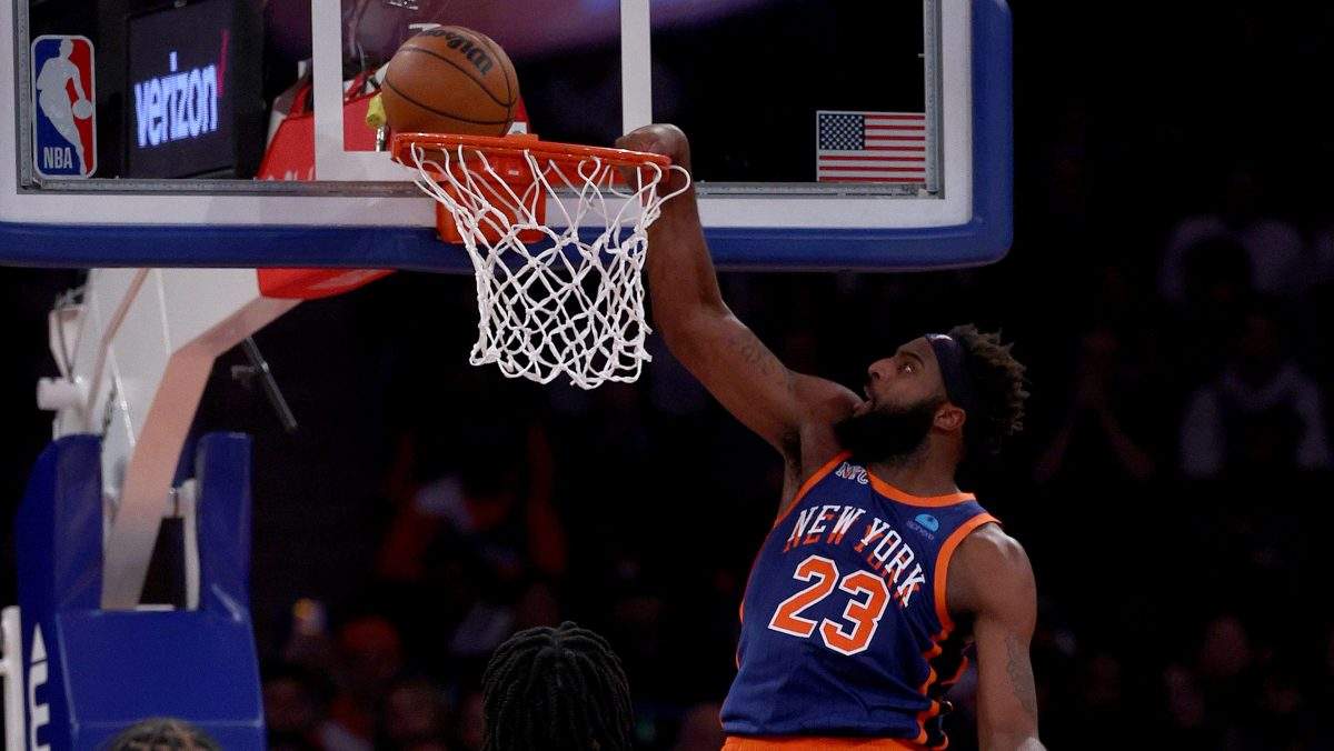 Knicks' Mitchell Robinson Clears Air Over Series of Donald Trump Posts ...