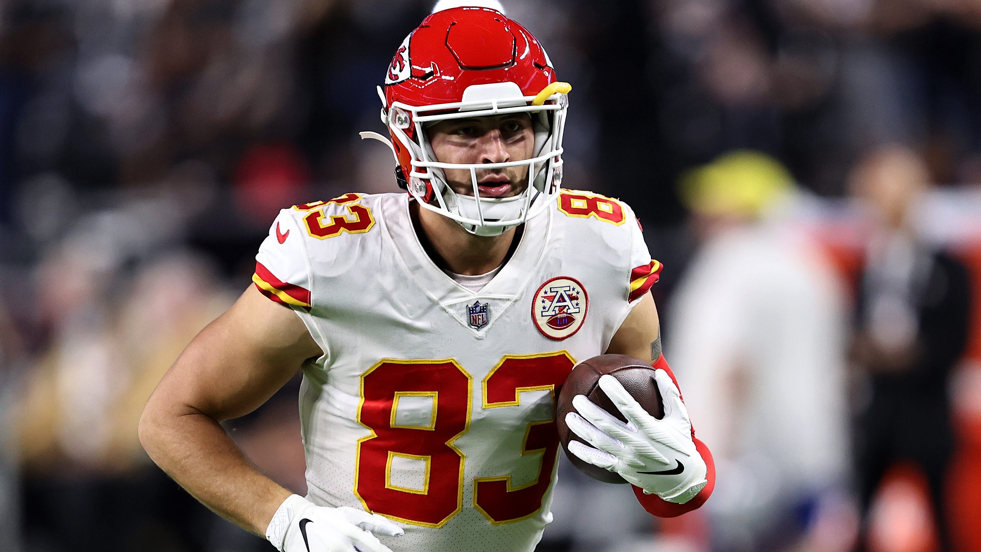 Chiefs TE in Hot Seat After KC Drafts ‘Sure-Handed’ Weapon