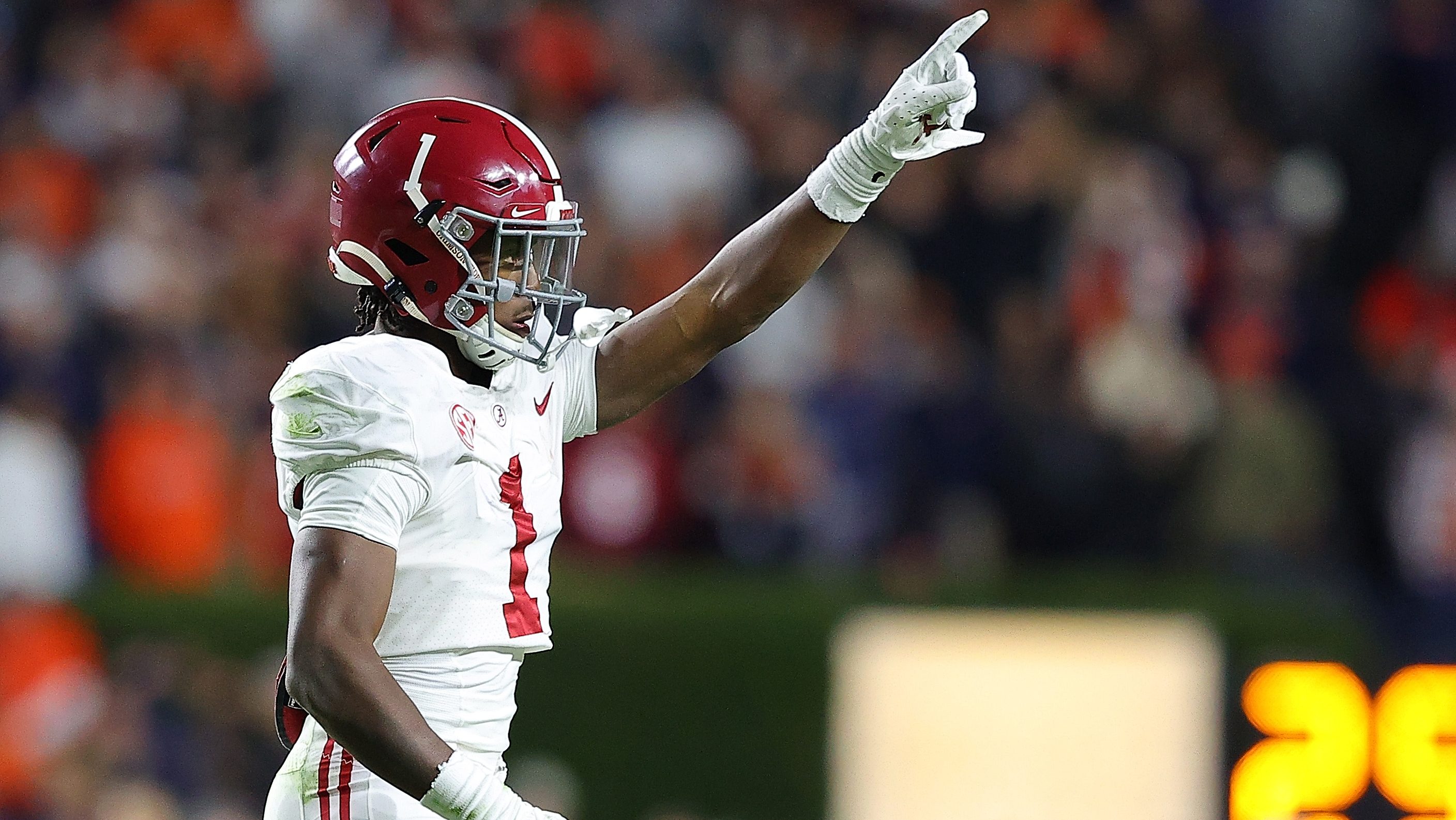 Buccaneers Bring in Projected First-Round Cornerback for Visit - Heavy ...