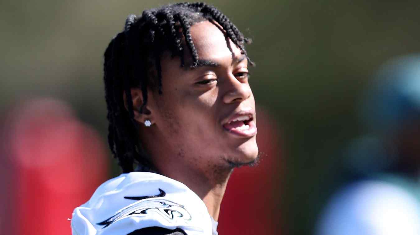 Giants & Eagles Swap Recent Cast-offs in Odd Player Exchange