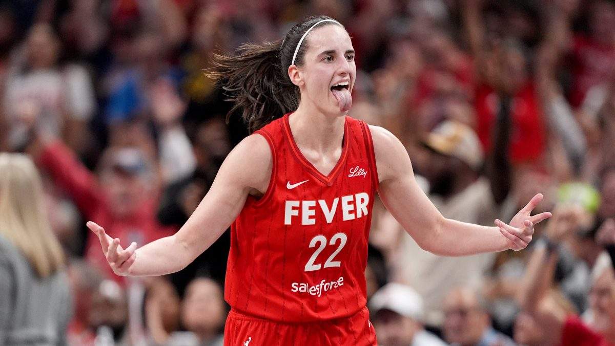 Caitlin Clark Issues 2-Word Message After Winning WNBA ROY - HEAVY