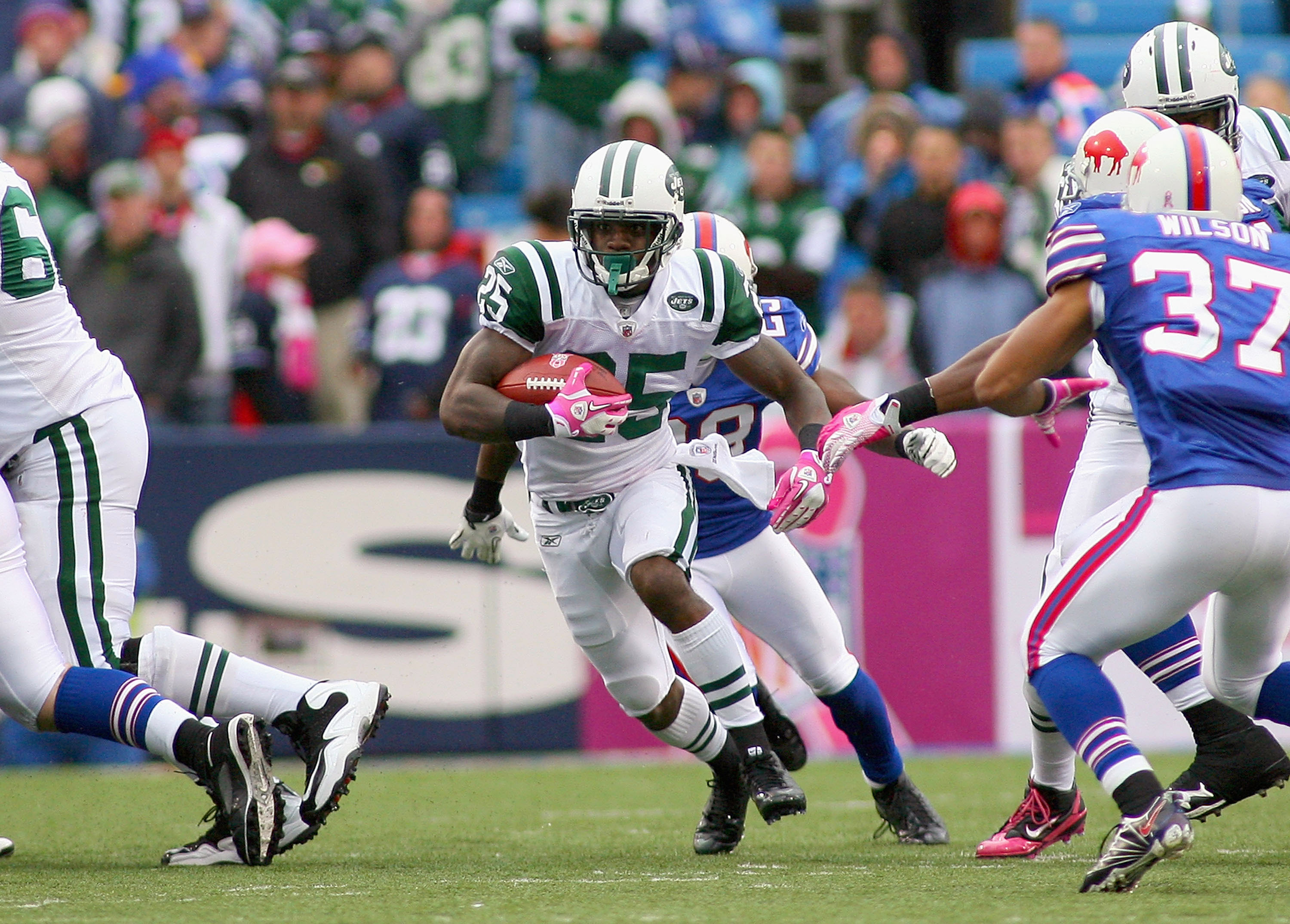 10 Longest NFL Kickoff Returns of All Time