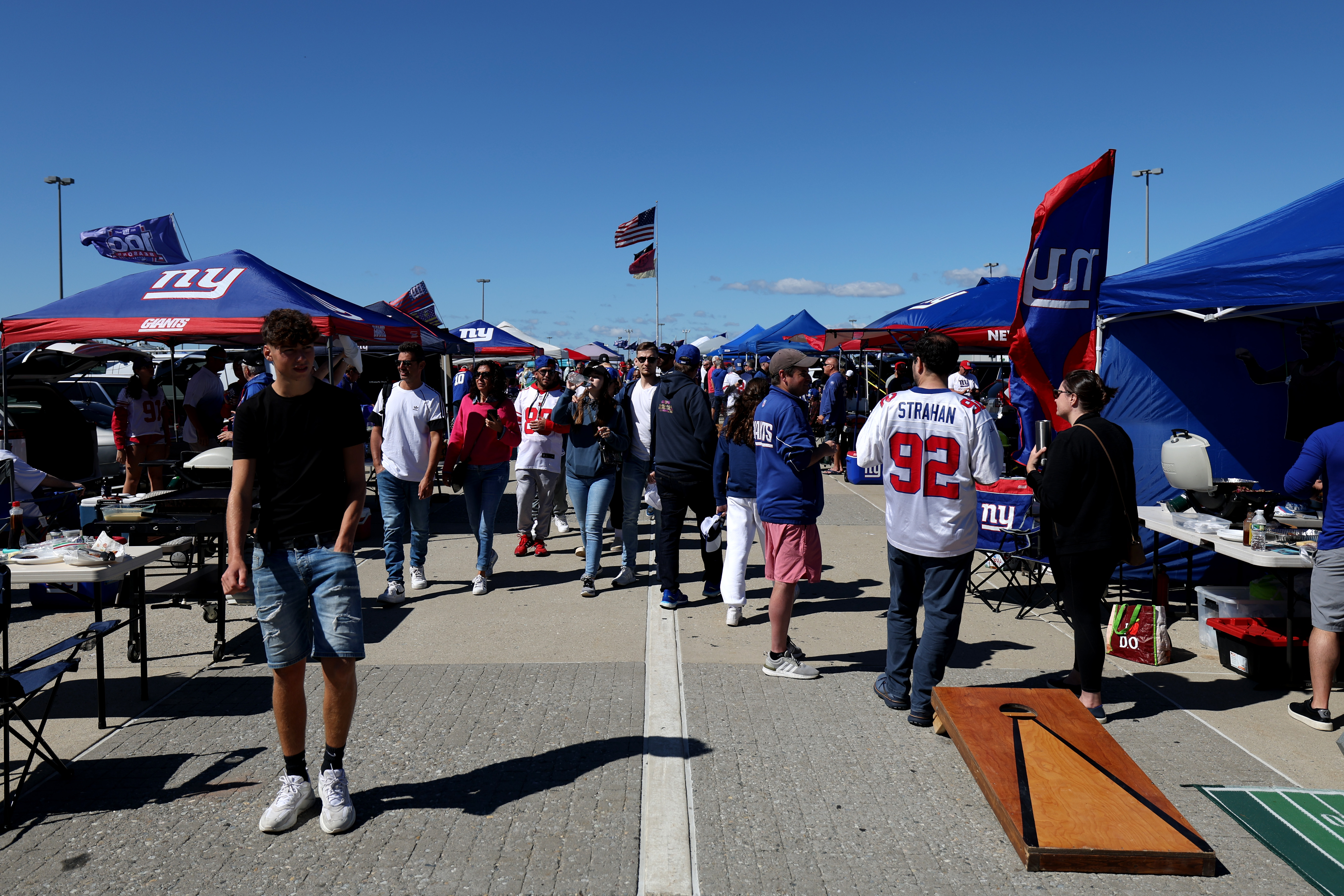 10 Best NFL Stadiums for Tailgating, Ranked