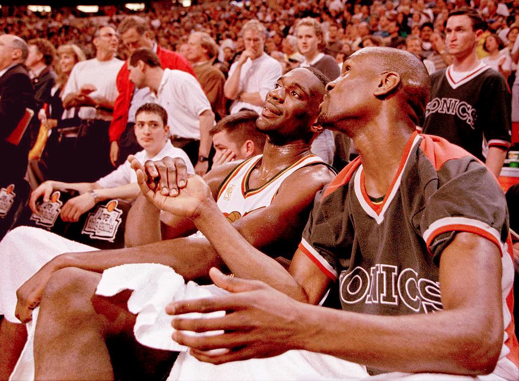 10 Worst Chokes in NBA History - HEAVY