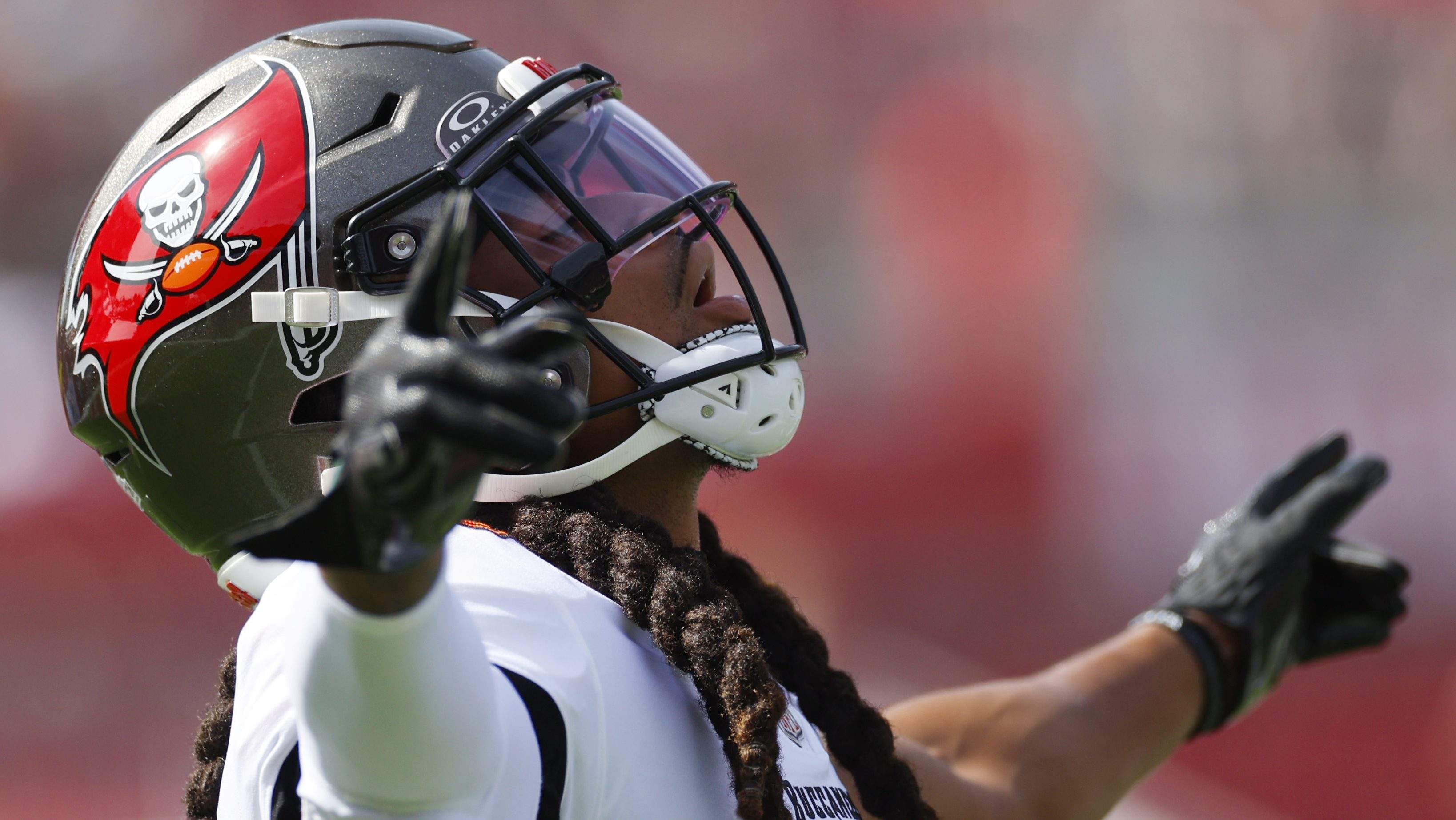 Buccaneers Sign Pair of Former Starting Safeties to Lift Secondary