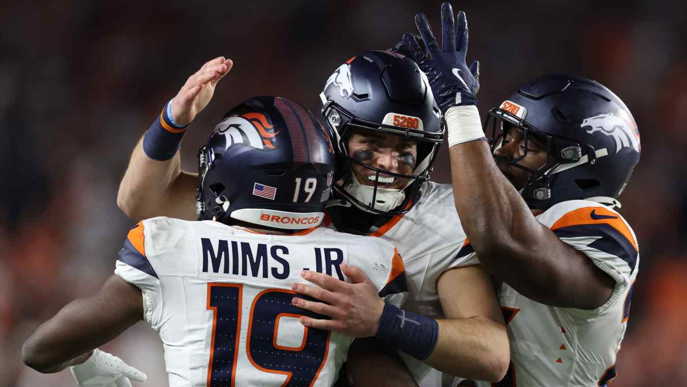 Broncos Rookie QB Bo Nix Sets NFL Passing Mark in Week 17
