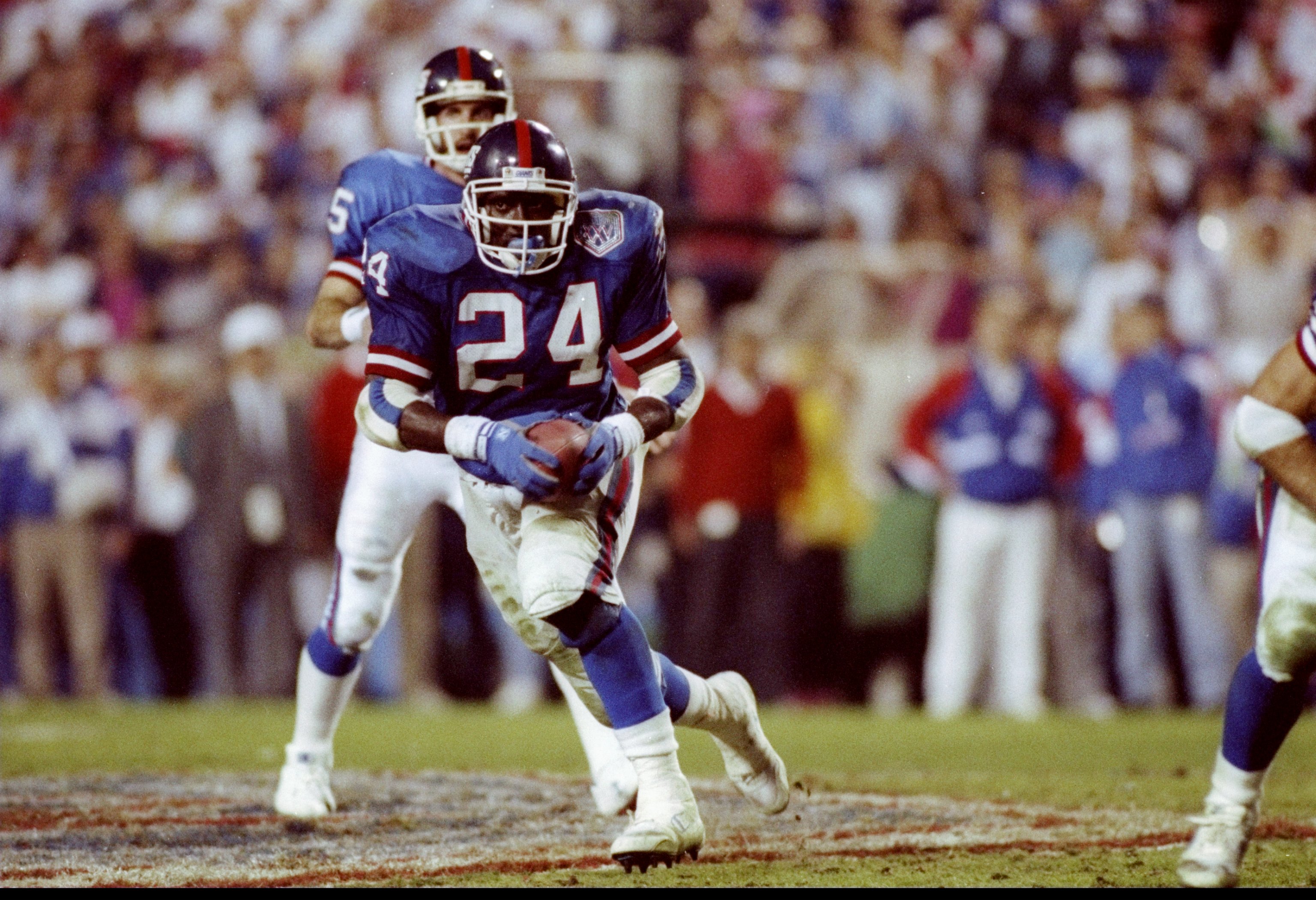 10 More NFL Legends Still Snubbed From Hall of Fame