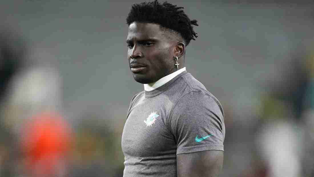 Dolphins' Tyreek Hill Fuels Retirement Rumors With Cryptic Post