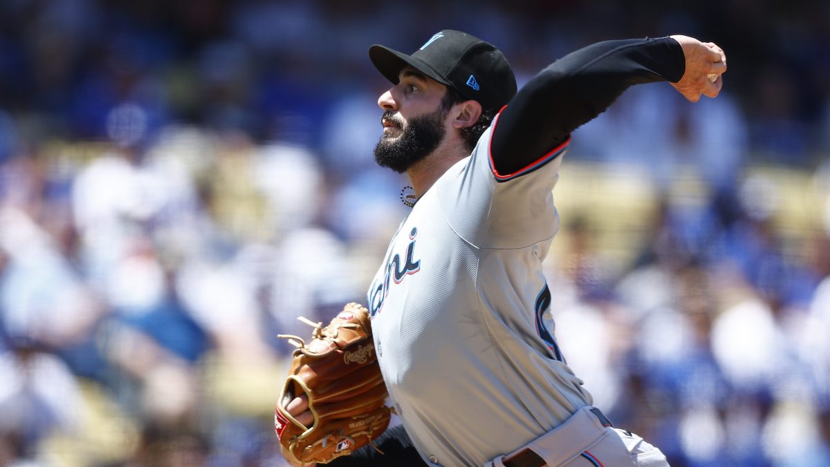 Mock Trade Sees Yankees Acquiring Reliever For 2 Prospects
