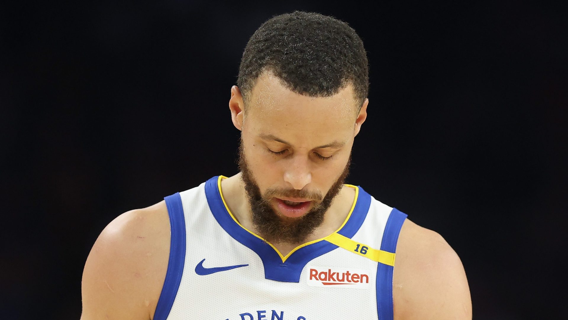 Warriors' Steph Curry Reveals How Bad His Right Thumb Damage Is - HEAVY