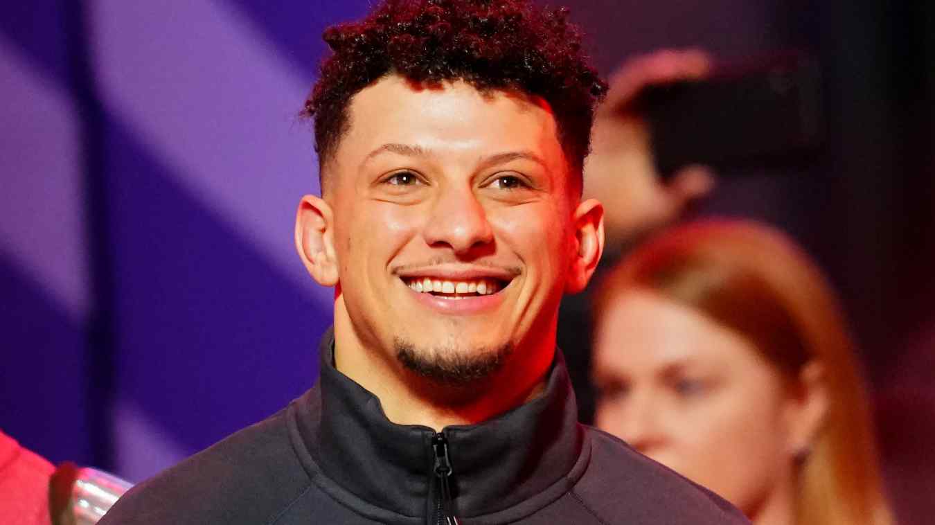 Patrick Mahomes Reacts to Chiefs' OT Draft Pick Josh Simmons
