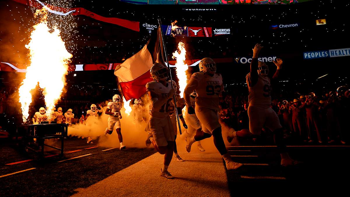 Raiders Predicted to Add Texas QB Arch Manning in 2026