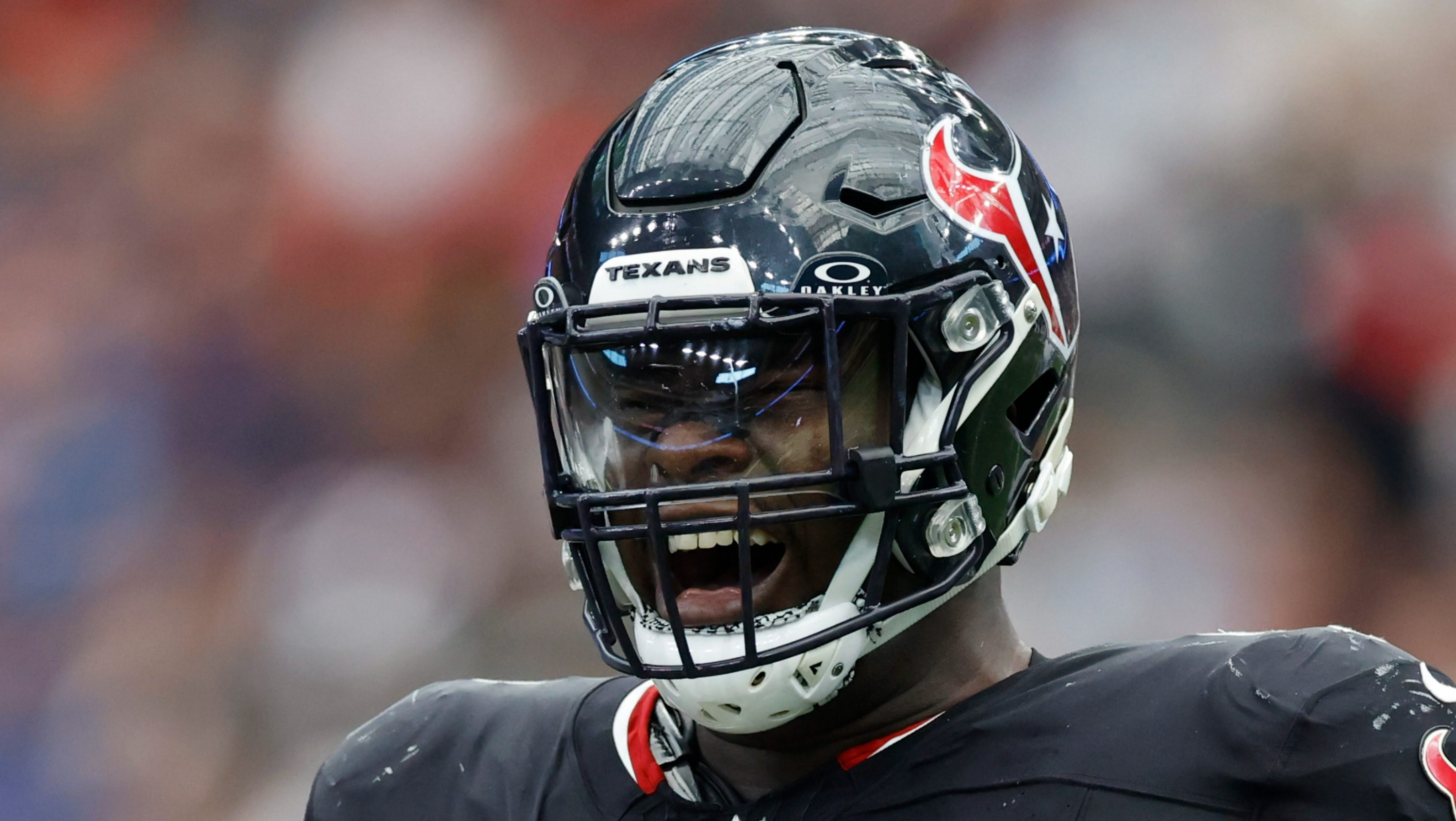 Texans Players on Notice After Team Re-Signs Folorunso Fatukasi