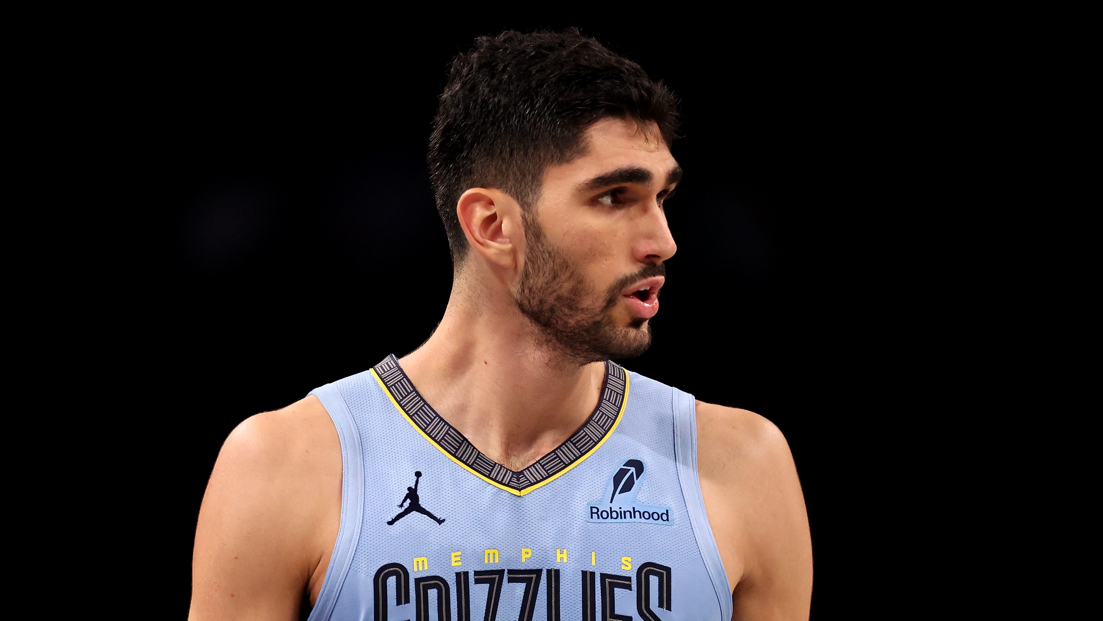 Grizzlies Center to Sign $63 Million Deal - With Another Team - HEAVY