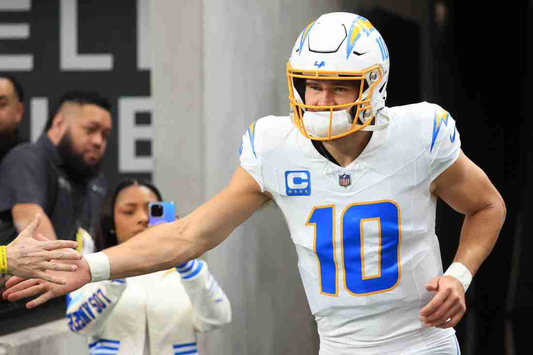 Justin Herbert Ranked at No. 56 in NFL Top 100 for 2025 - HEAVY