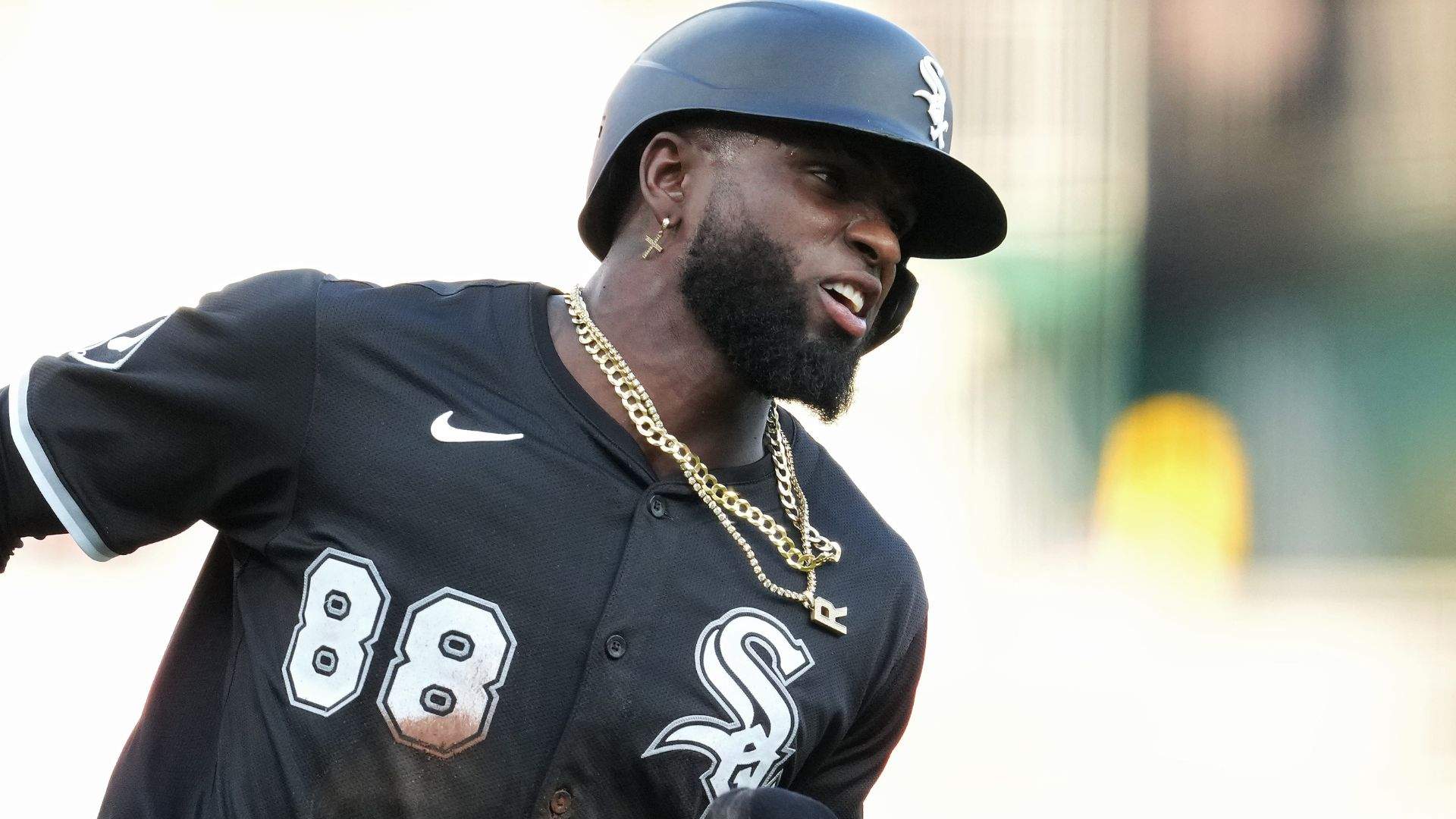 Mets Poised to Leverage Pitching-Packed Farm for Luis Robert Jr. - HEAVY