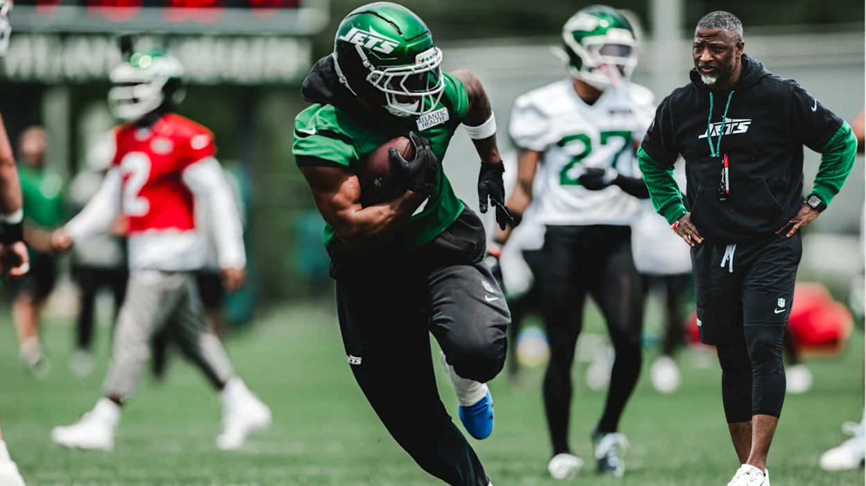 Jets Experimenting With New Offensive Wrinkle: 'Work in Progress'